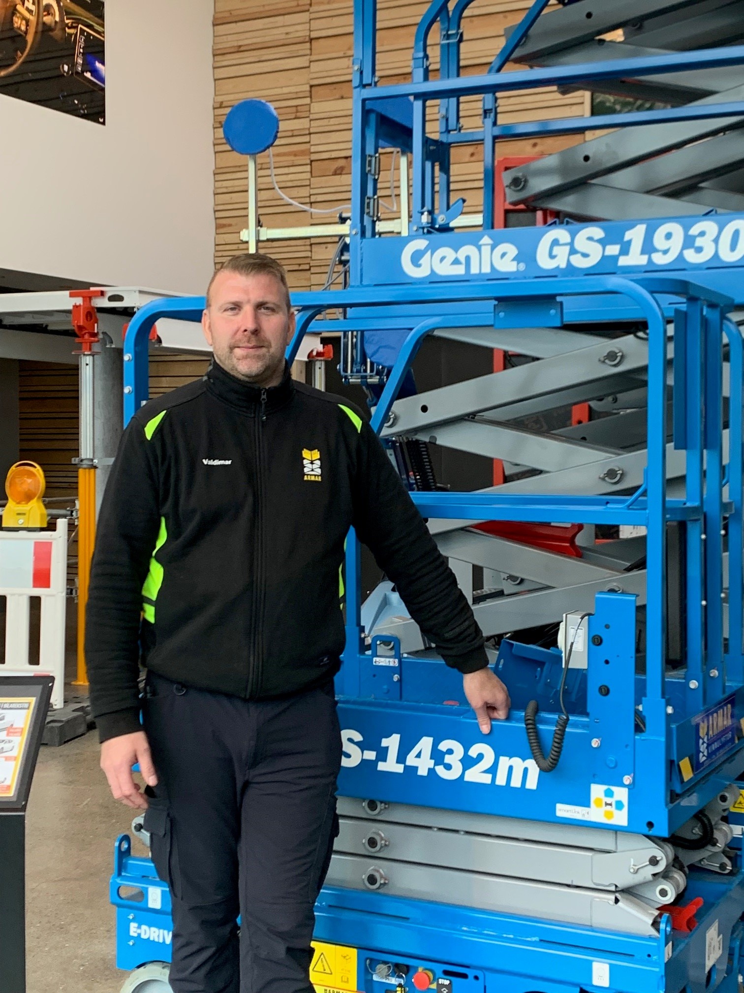 Valdimar Helgi Pétursson - Armar